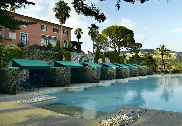Pool & Hotel - RB Collection - Award-winning Luxury & Specialist ...